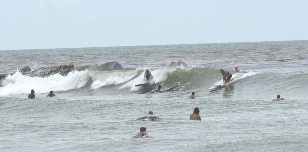 Surf city: Storm brings out boards to Casey Key | The Gondolier ...