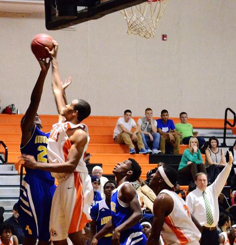 Highlander basketball in photos, see page 6 | Newsarchives | yoursun.com