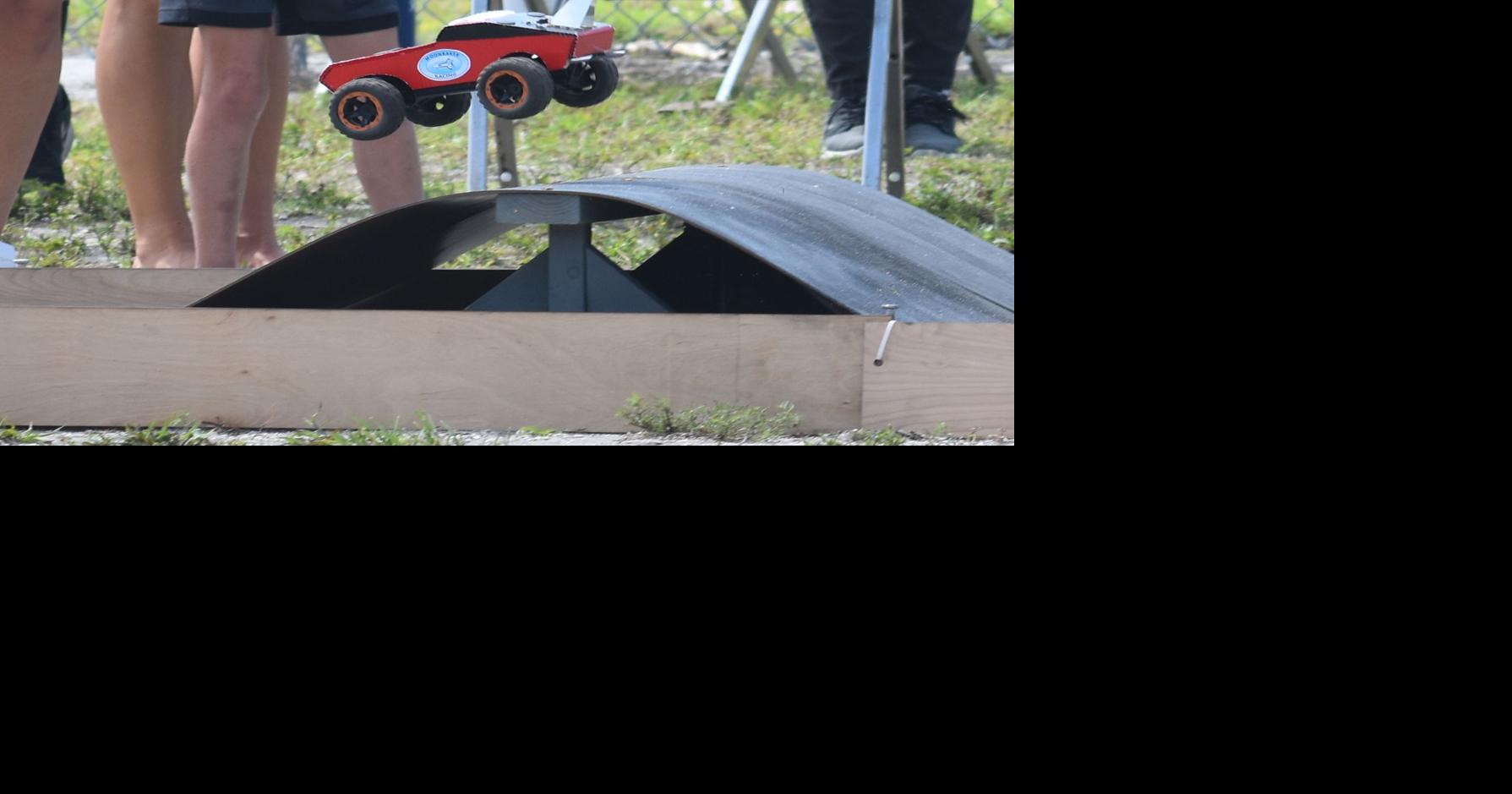 Students run RC car competition | The Gondolier | yoursun.com