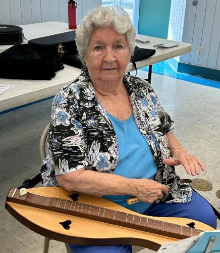 Dulcimers at heart of this Appalachian-style band | News | yoursun.com