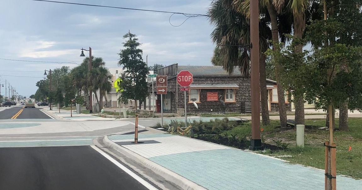 Hidden stop sign potential threat on Dearborn | News | yoursun.com