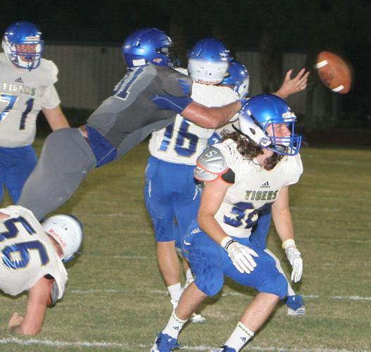 Blue Streaks tackle Highlanders | Sebring | yoursun.com