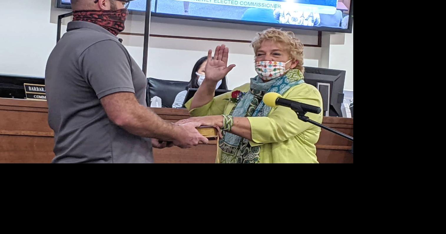 Alice White takes the oath of office | News | yoursun.com