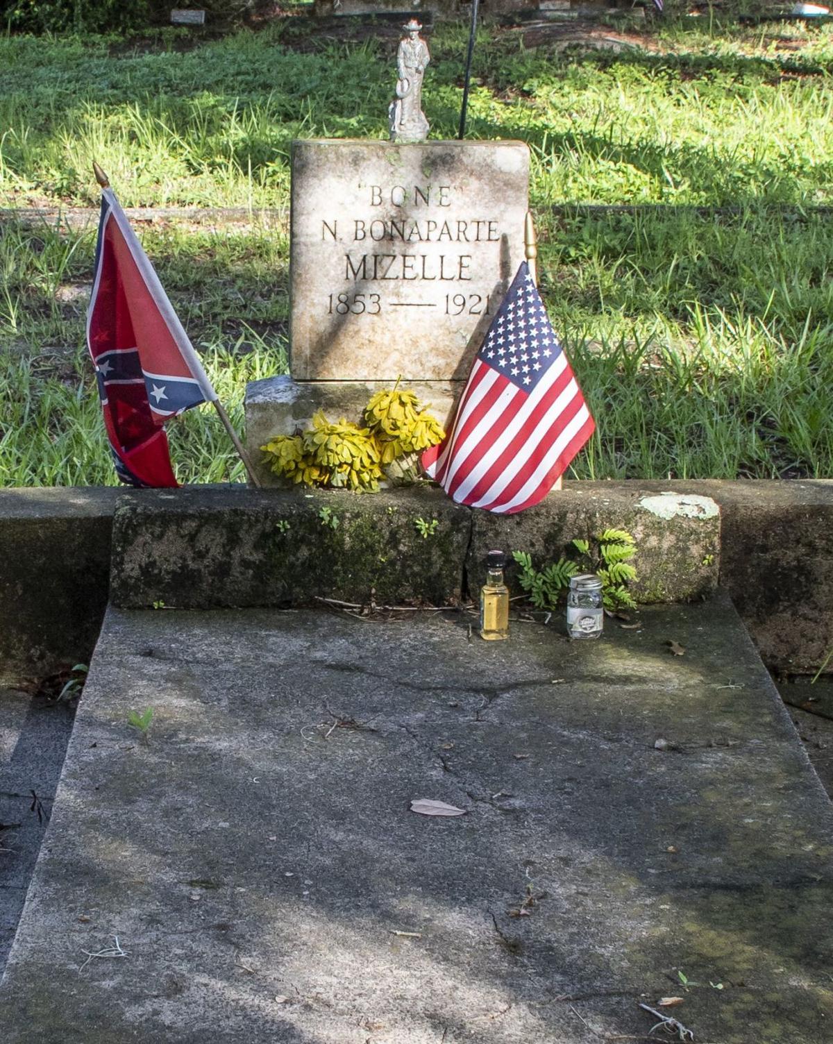 Joshua Creek Cemetery historian Donna McPherson, grave conditions ...