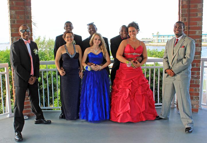 Prom night festivities entertain Tarpons | News Archives | yoursun.com