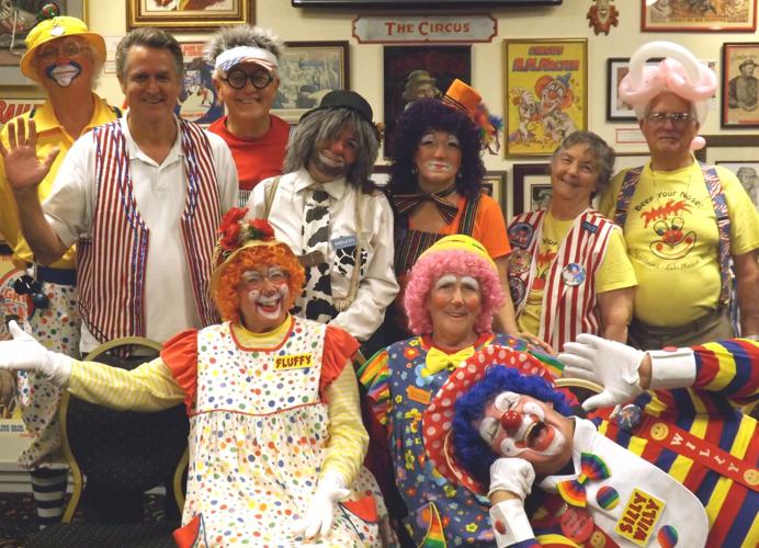 Toby’s Clowns share smiles with seniors | Newsarchives | yoursun.com