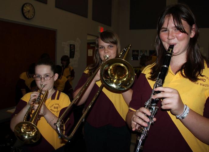 Middle school bands put on a show | News Archives | yoursun.com