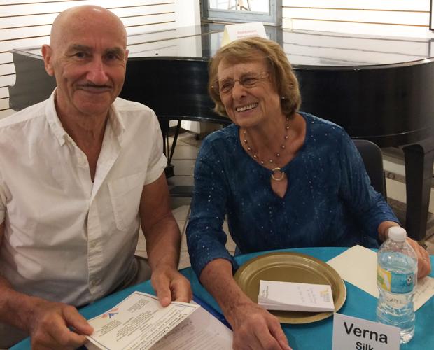 They teach English, offer futures | News Archives | yoursun.com