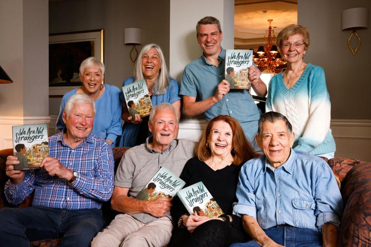How a book brought long-lost cousins together | Daily Break | yoursun.com