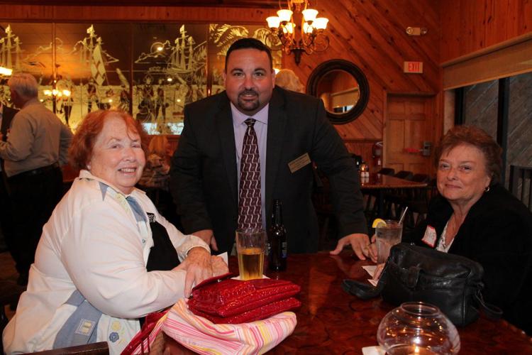 Candidate holds fundraiser | News Archives | yoursun.com