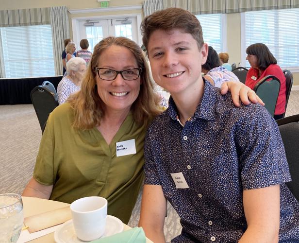 Garden Club honors students with $5,000 scholarships | News | yoursun.com