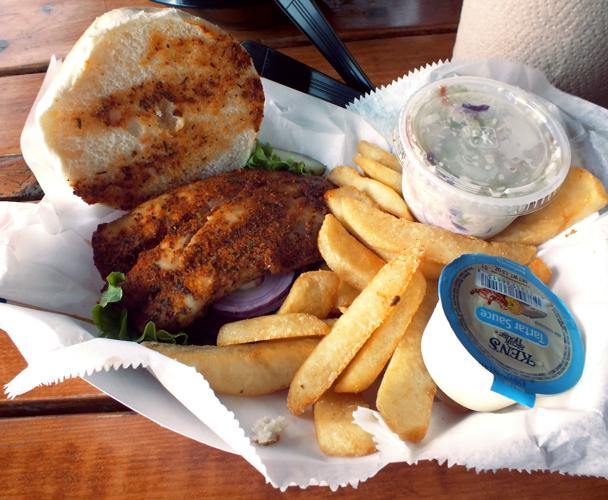 A Lemon Bay shore lunch at Stump Pass Grille | Waterline | yoursun.com