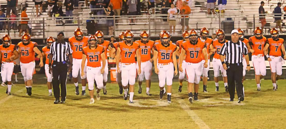 Manta football finishes strong on Senior Night | Sports | yoursun.com