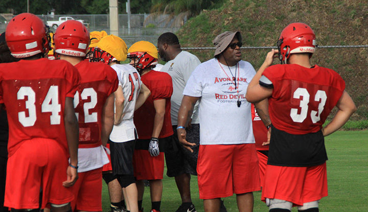 Red Devils hit the gridiron | Sebring | yoursun.com