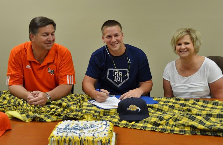 Gill signs withWarner University | Newsarchives | yoursun.com