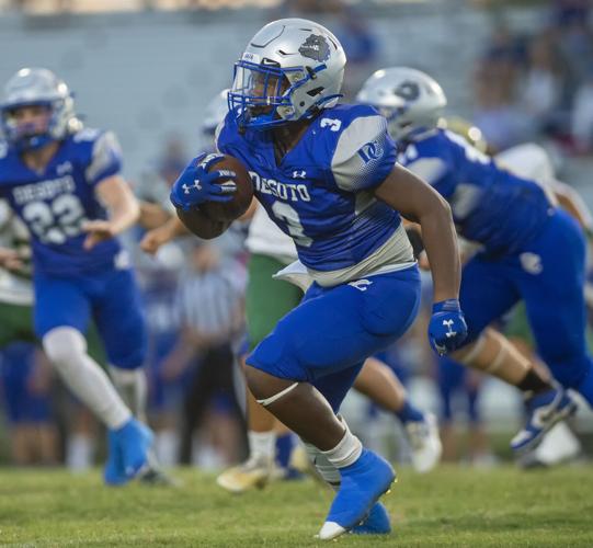 PREP FOOTBALL: DeSoto County breaks scoreless streak despite loss | Sun ...