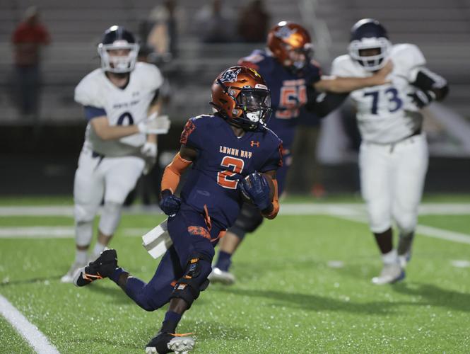 PREP FOOTBALL: Mantas 'hammer' Bobcats | Sun Preps | yoursun.com