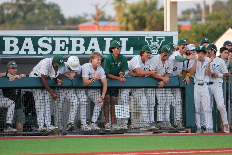 PREP BASEBALL: Venice outlasts Newsome; advances to regional final ...