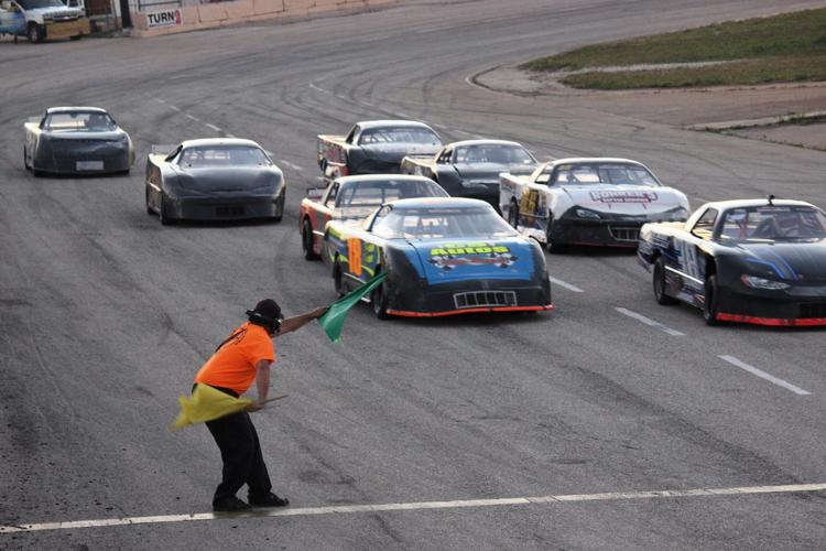 COMING FULL CIRCLE: Joe and Janet Gentry bring love of family, racing ...