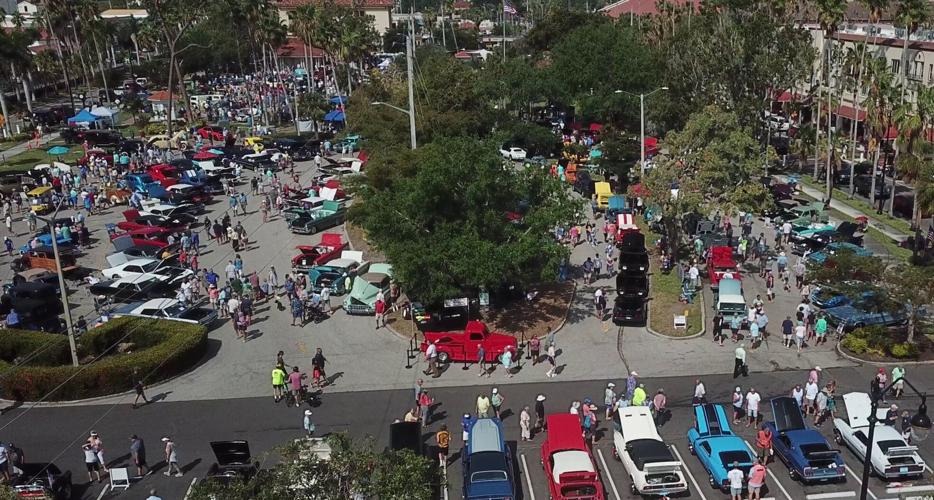 Downtown packed for automobile history | News | yoursun.com