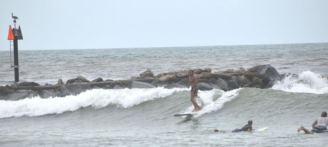 Surf city: Storm brings out boards to Casey Key | The Gondolier ...