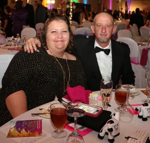Mistletoe Ball lights up the giving spirit | News Archives | yoursun.com