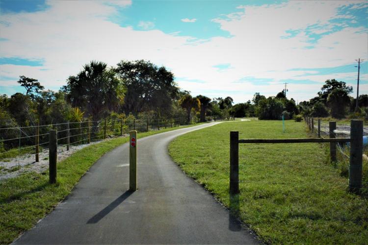 Rotonda West taking walks on the Circle | Features | yoursun.com