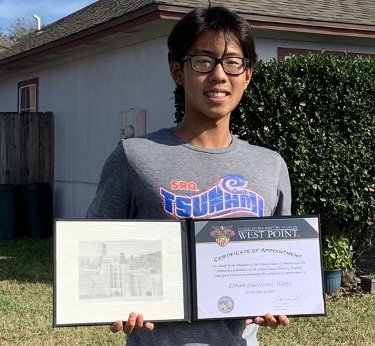 Local students awarded military appointments | News | yoursun.com