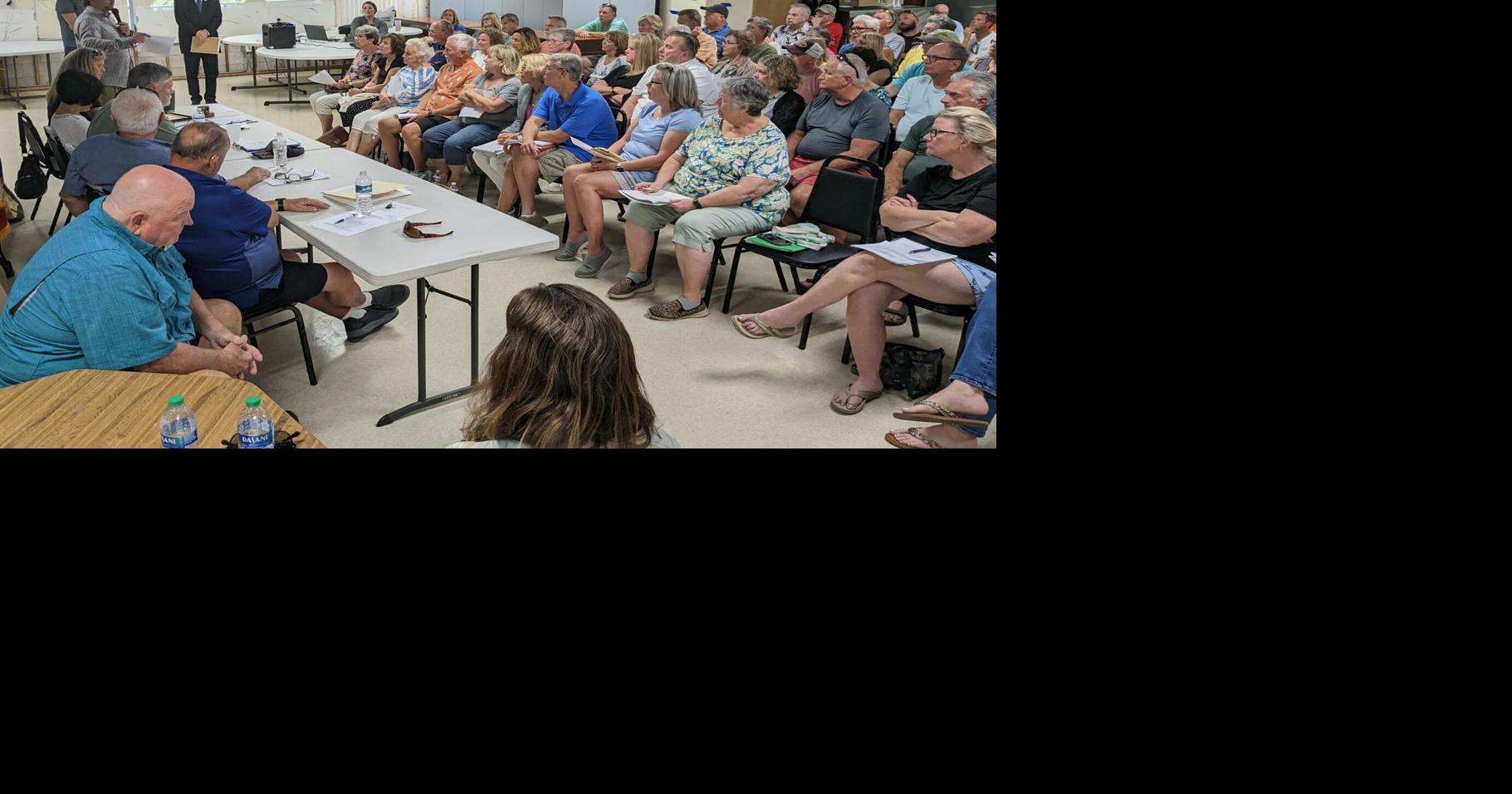 Rotonda Lakes homeowners debate landowner's requests | News | yoursun.com