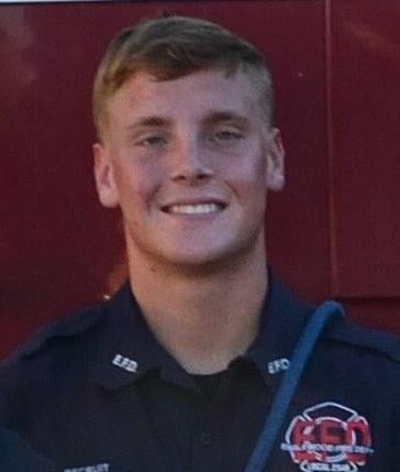 Graduation pays tribute to EMT student killed in crash | Port Charlotte ...