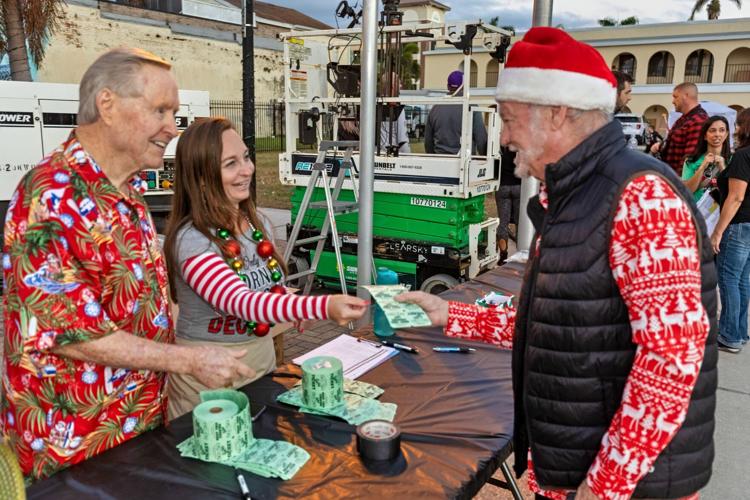 LIGHT UP THE NIGHT: Punta Gorda celebrates Christmas season | News ...