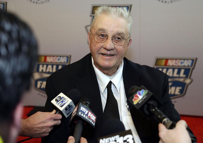 Jarrett joins his father in HOF | News Archives | yoursun.com