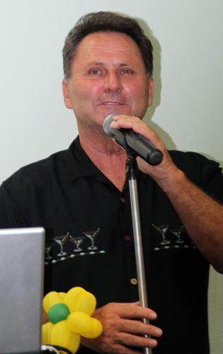 Larry Musgrave knows how to pack in the crowds | Newsarchives | yoursun.com