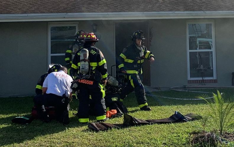 Firefighters rescue cat from house fire | News | yoursun.com