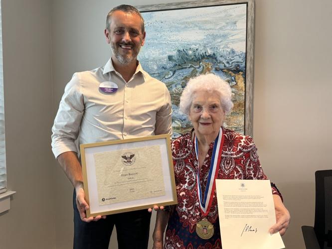 Woman, 94, lauded by president for helping others | News | yoursun.com