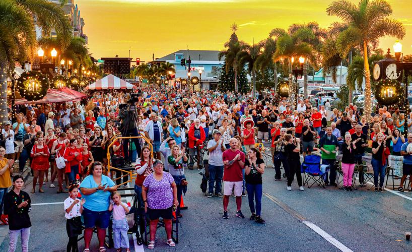 'Light Up The Night' brings start of holidays to Punta Gorda | News ...