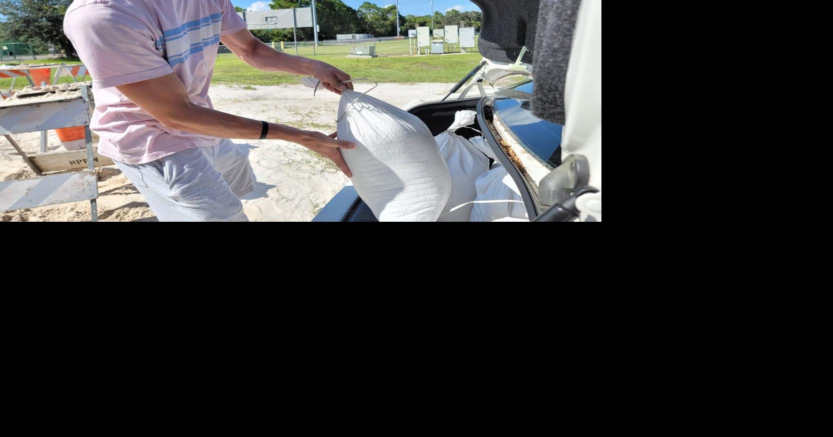 Sandbag station opens to prepare for storm | News | yoursun.com