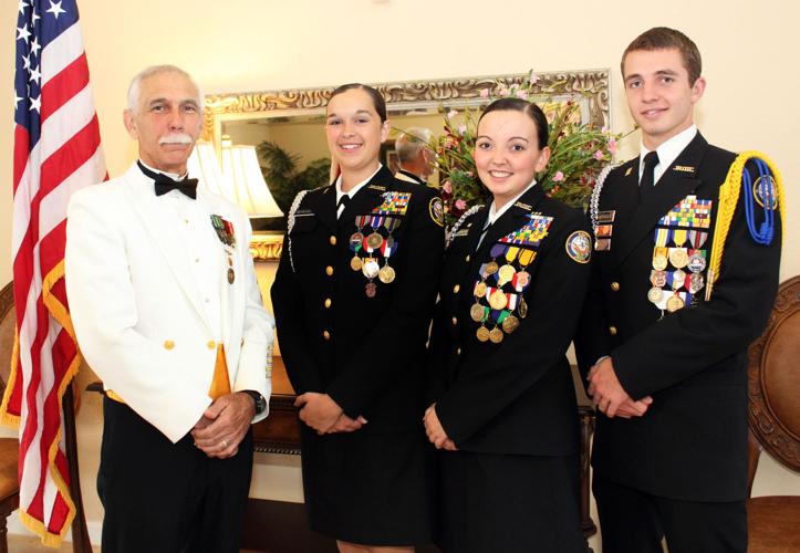 Military officers honor high school cadets | News Archives | yoursun.com