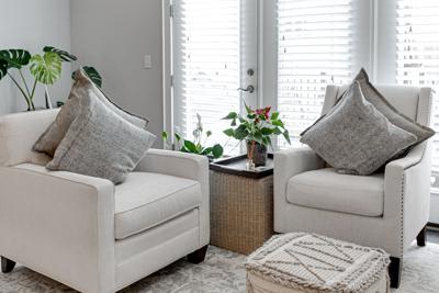 Make libraries and dens cozy spots in larger homes | Homeandstyle ...