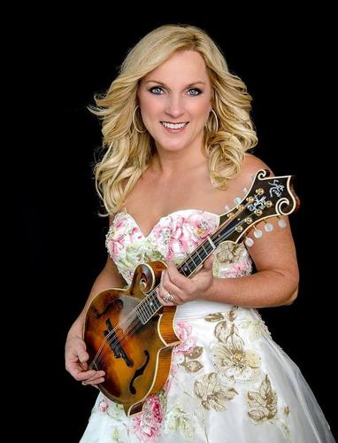 Rhonda Vincent playing Genesis Center | Sebring | yoursun.com