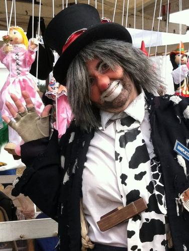 Red Nose Award honors clown pair | Newsarchives | yoursun.com