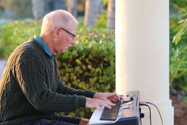 Open mic night | The Daily Sun | yoursun.com