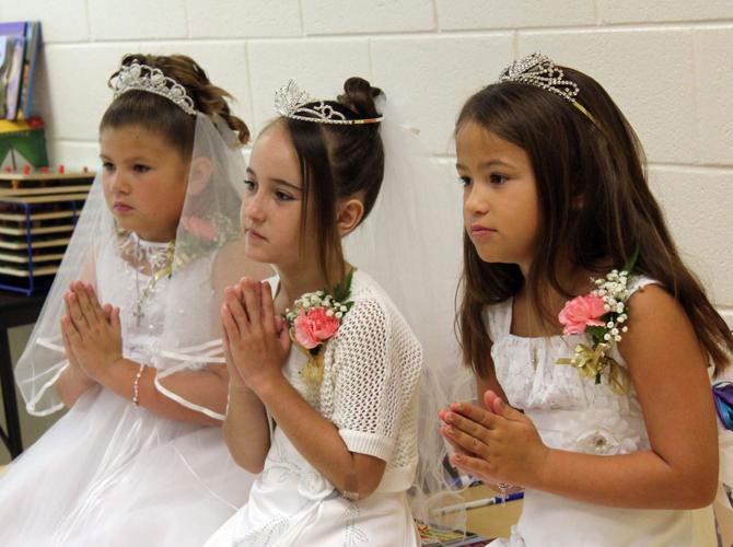 First Communion celebrated at San Antonio | News Archives | yoursun.com