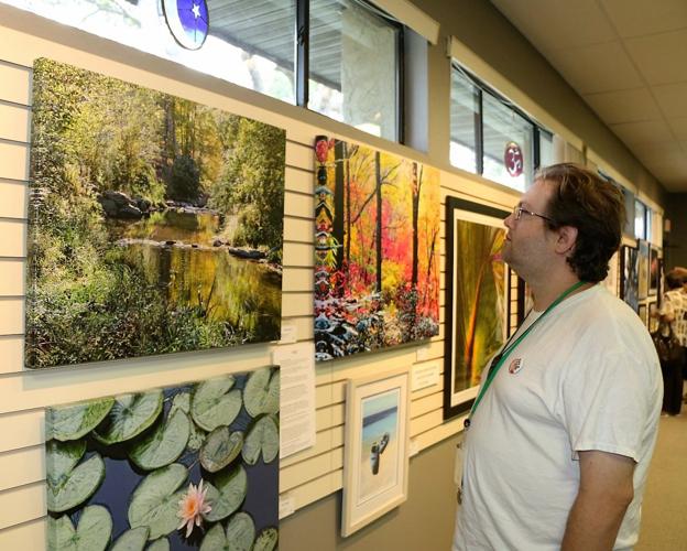 Artist Spielman shows giclee prints | News Archives | yoursun.com
