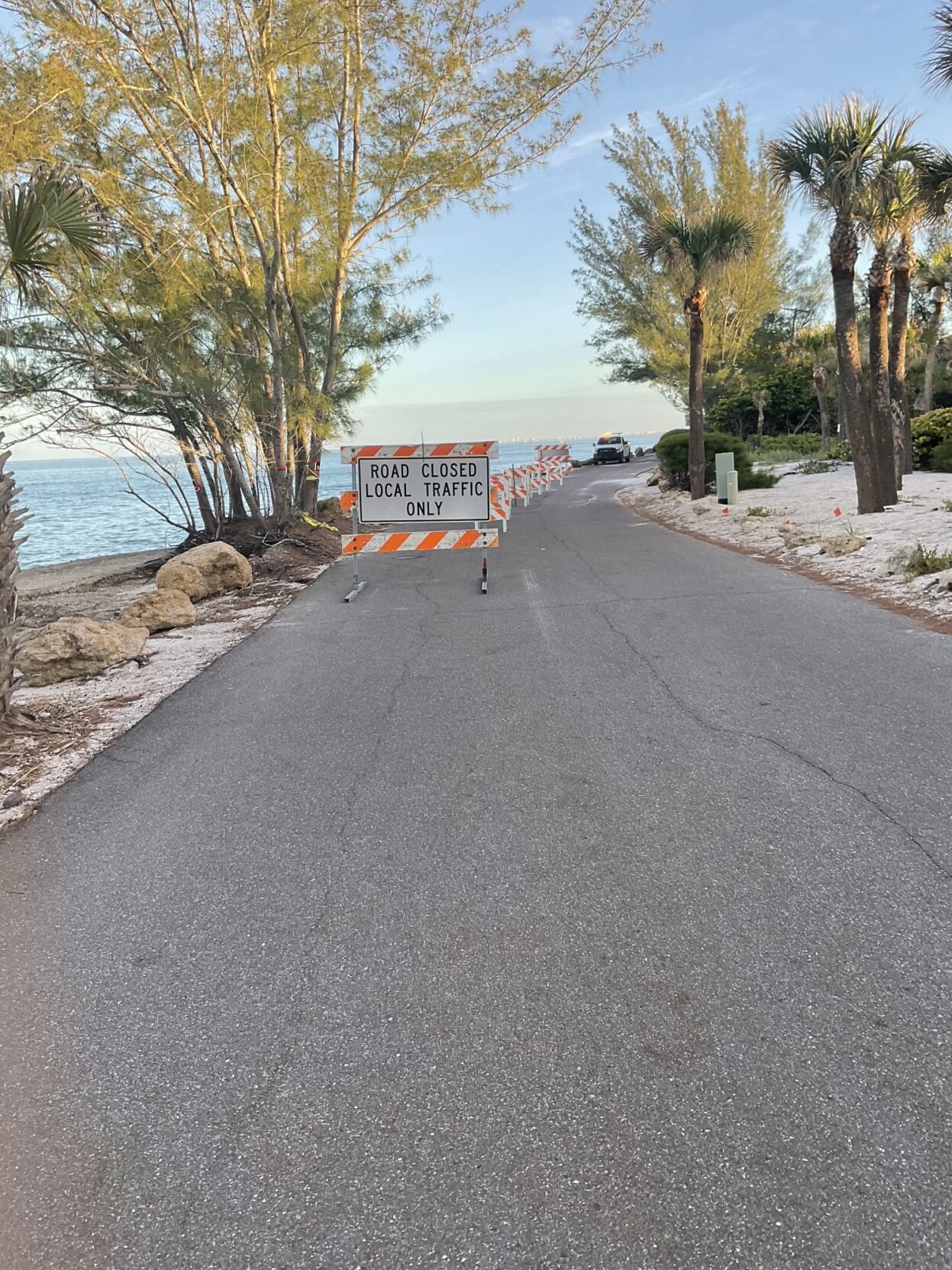 BREAKING NEWS: Void closes down Casey Key Road | News | yoursun.com