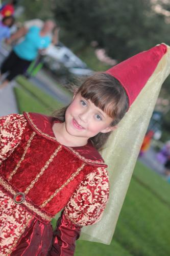 Trick-or-treaters congregate at City Hall | News Archives | yoursun.com