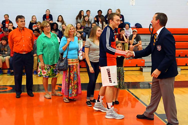 LBHS celebrates Manta basketball seniors | News Archives | yoursun.com