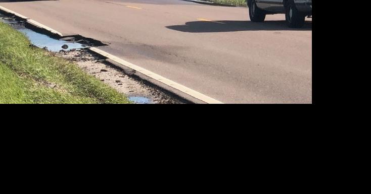 ROAD FAIL: A chunk of River Road | News | yoursun.com