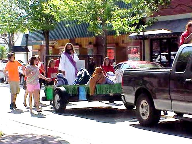 Palm Sunday marked by Celebrate Jesus Parade | Newsarchives | yoursun.com