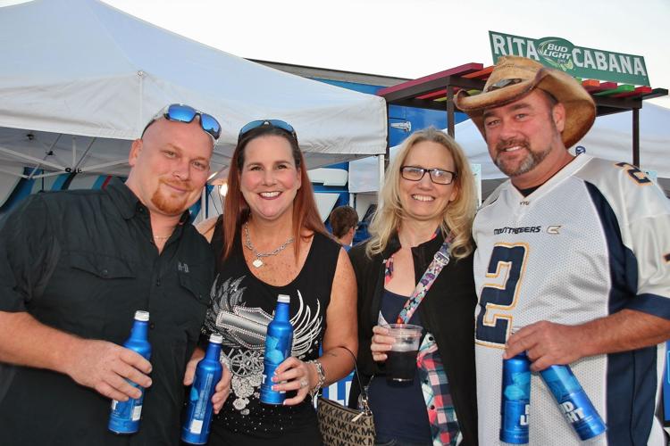 Tailgating in Town | News Archives | yoursun.com